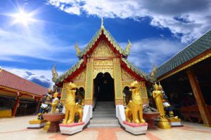 Wat Phra That Doi Kham (Golden Temple) - Chiang Mai Guide to Thailand